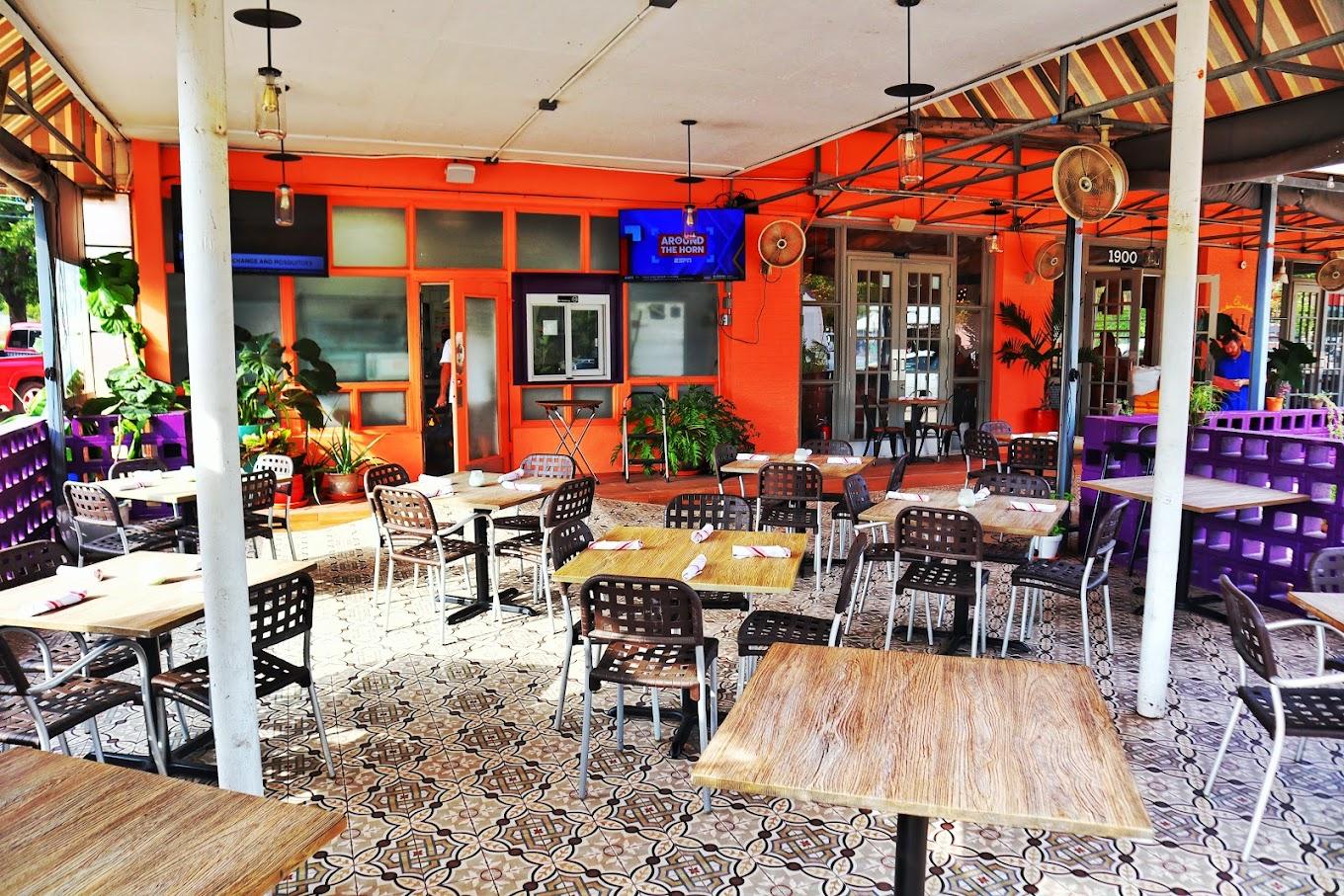 El Chile Café y Cantina Latest Menu - November 2024