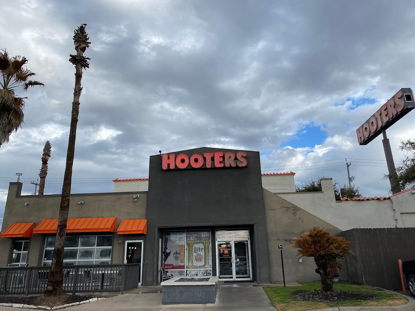 Hooters Latest Menu - December 2024